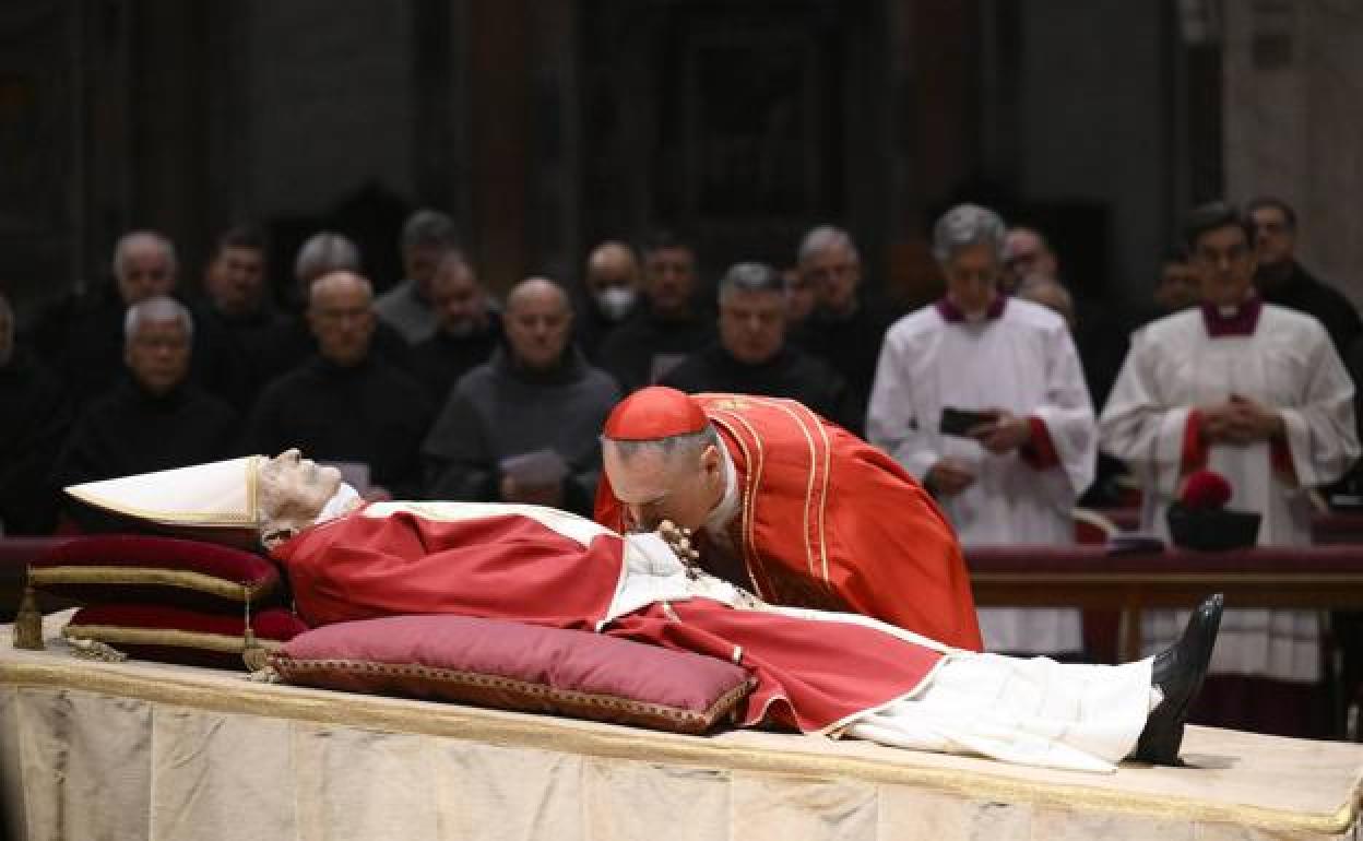 Dónde ver en directo por televisión el funeral de Benedicto XVI | Las Provincias